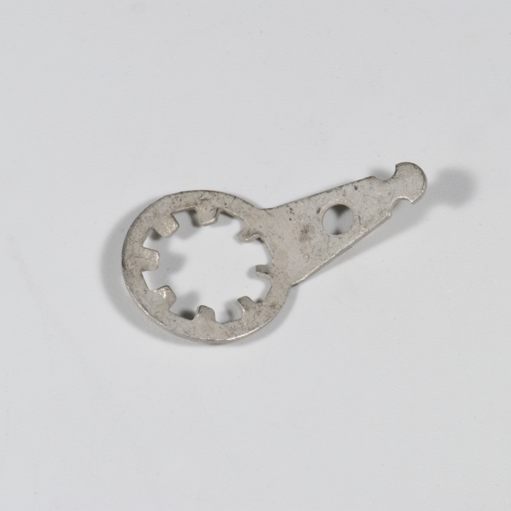 30 Degrees, PN 932-XXX - Zierick Manufacturing Corporation